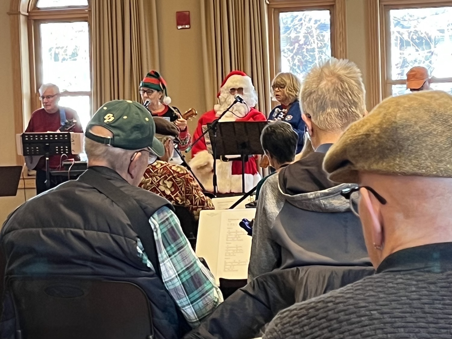 Photos – Sunshine Strummers
